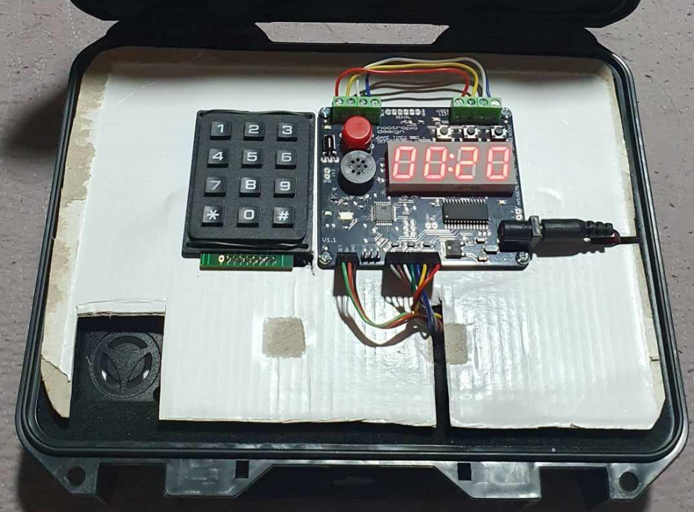 Defusable Clock Gallery - nootropic design